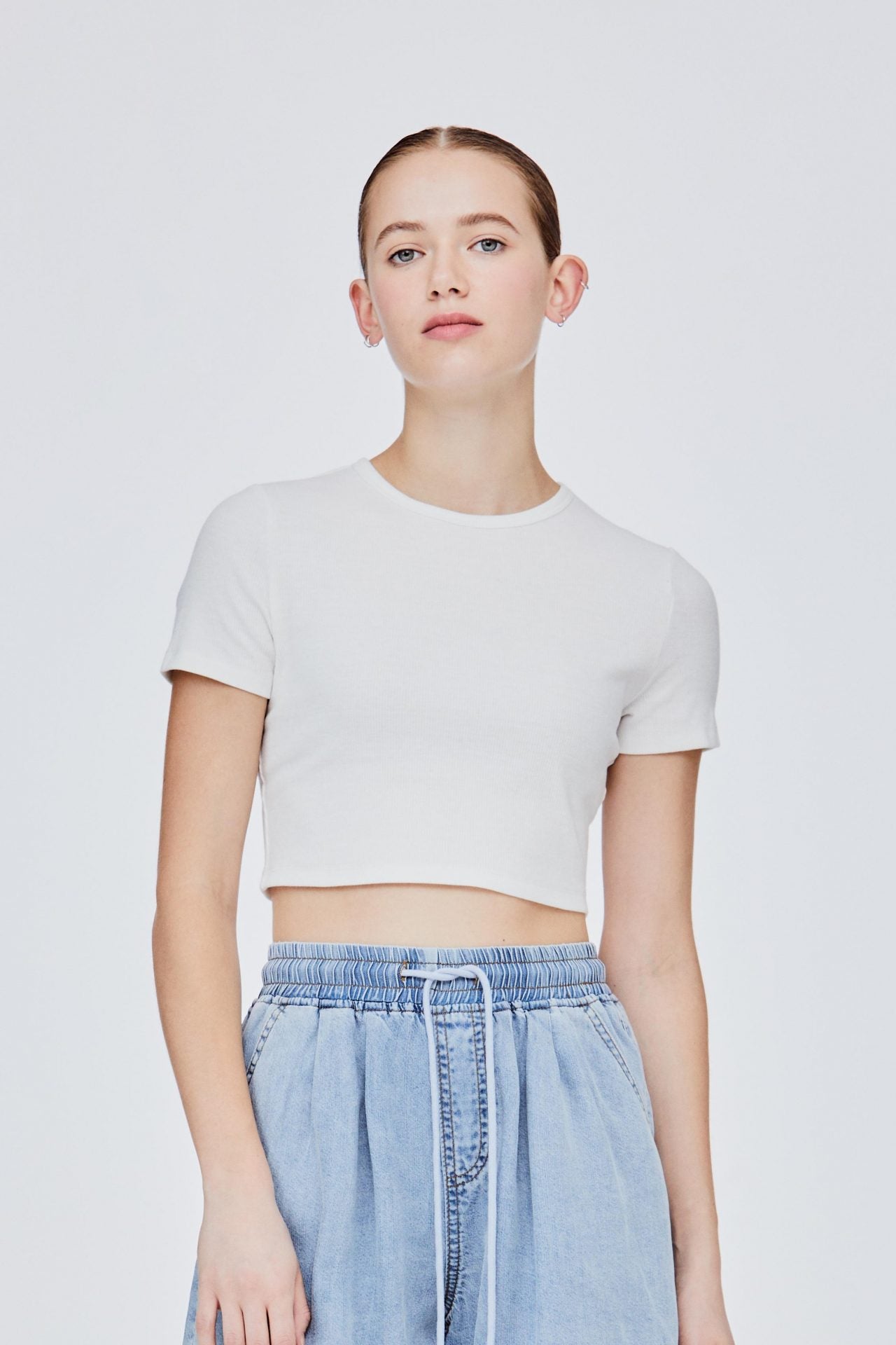 Basic Crew Neck Rib Crop Top – iORA Malaysia