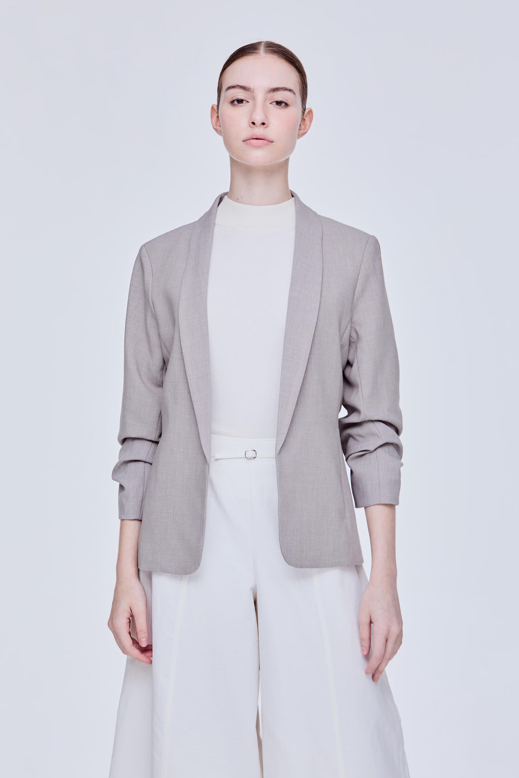 Scrunchy Sleeves Blazer – iORA Malaysia