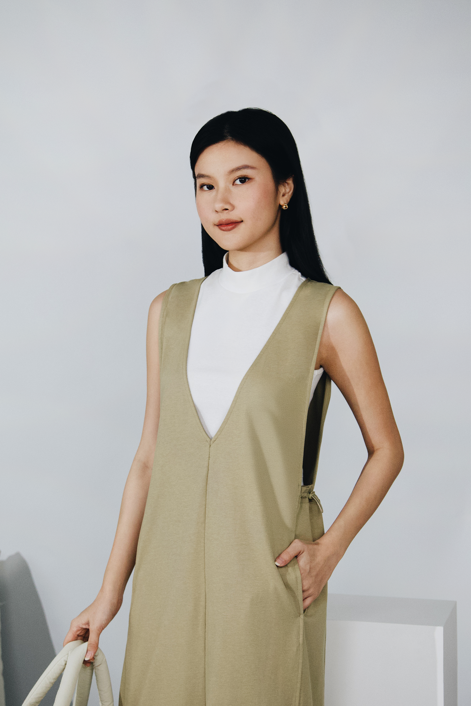 Deep V Midi Dress – iORA Malaysia