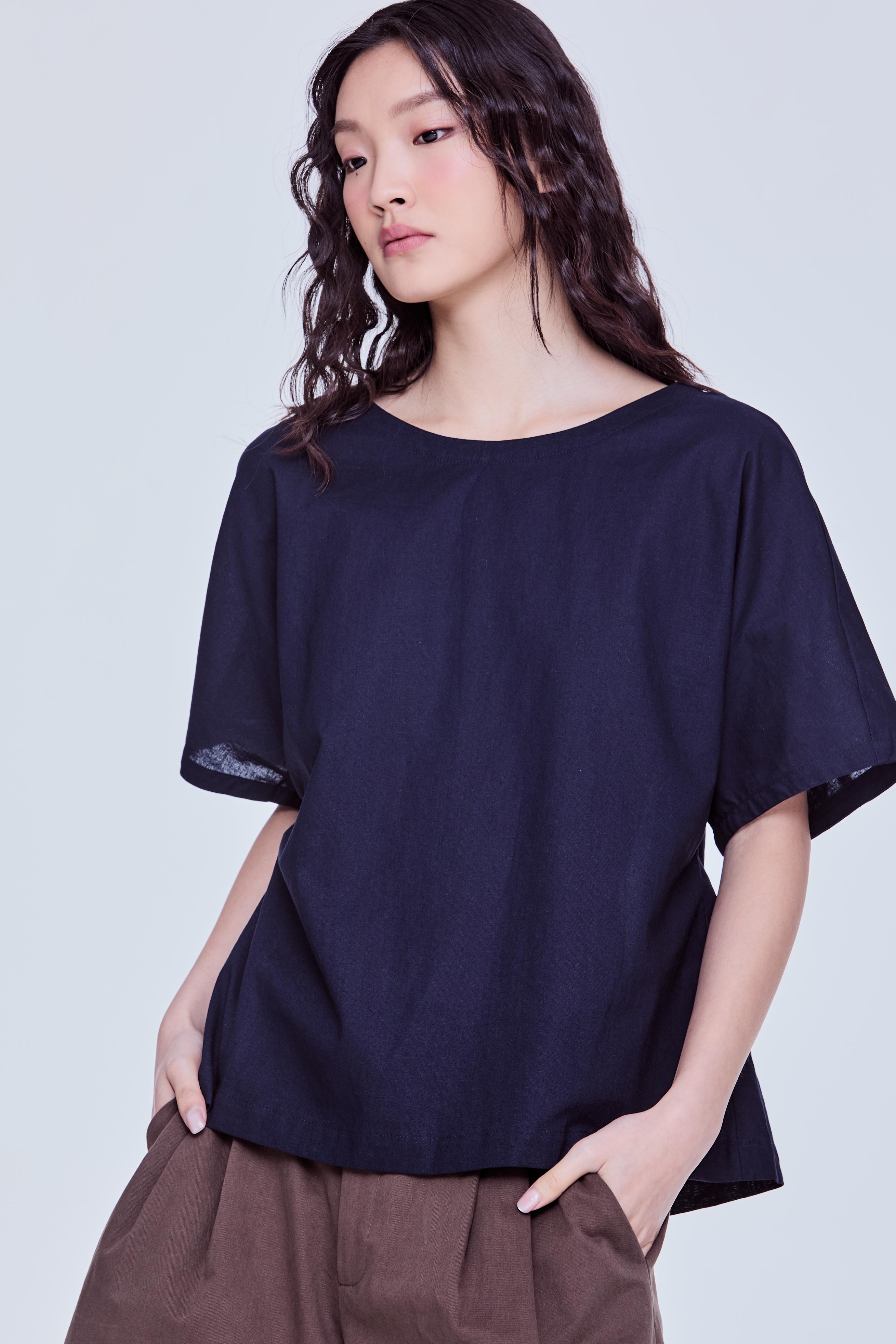 Back Detail Relaxed Top – iORA Malaysia