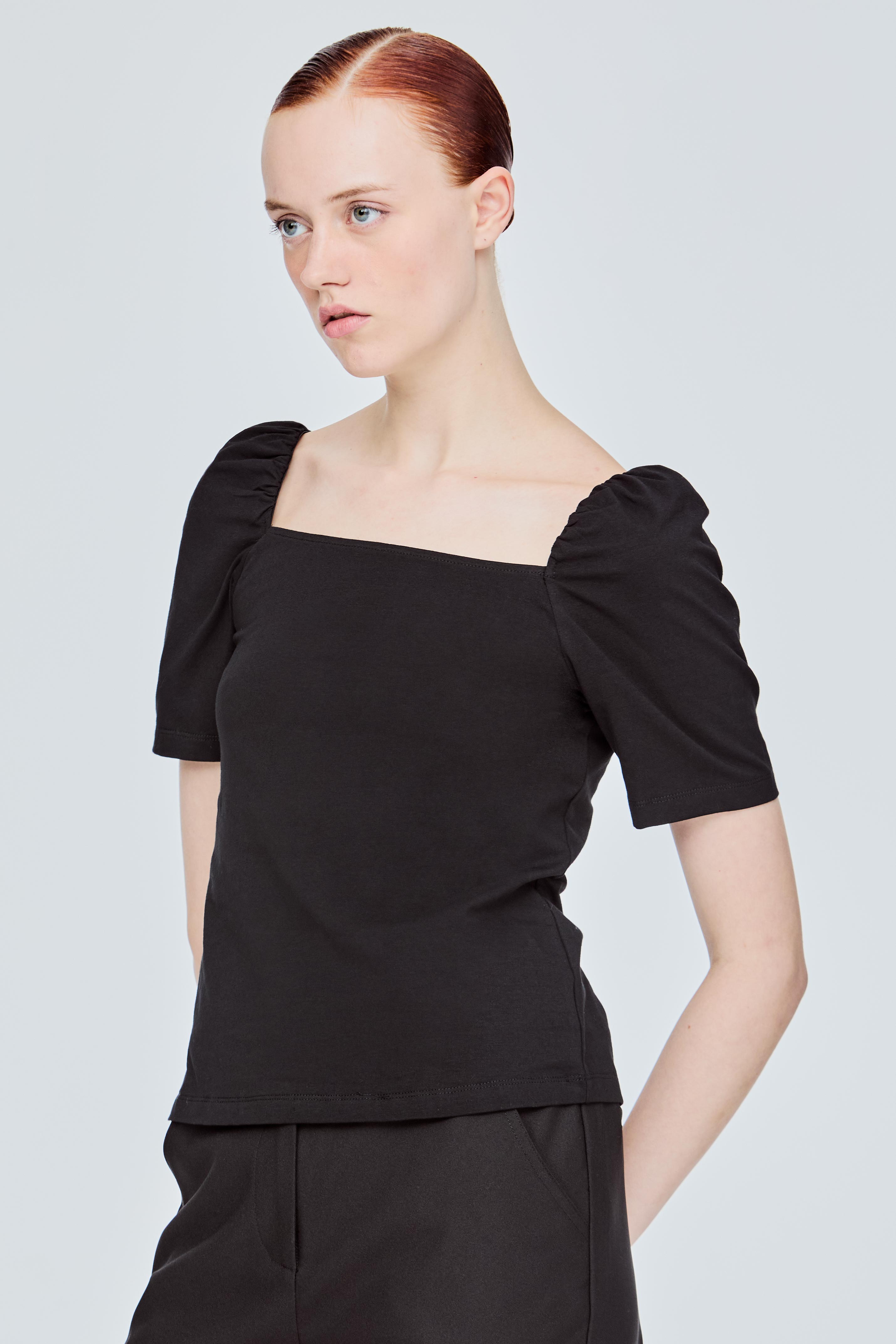 Basic Puffed Sleeve Top – iORA Malaysia
