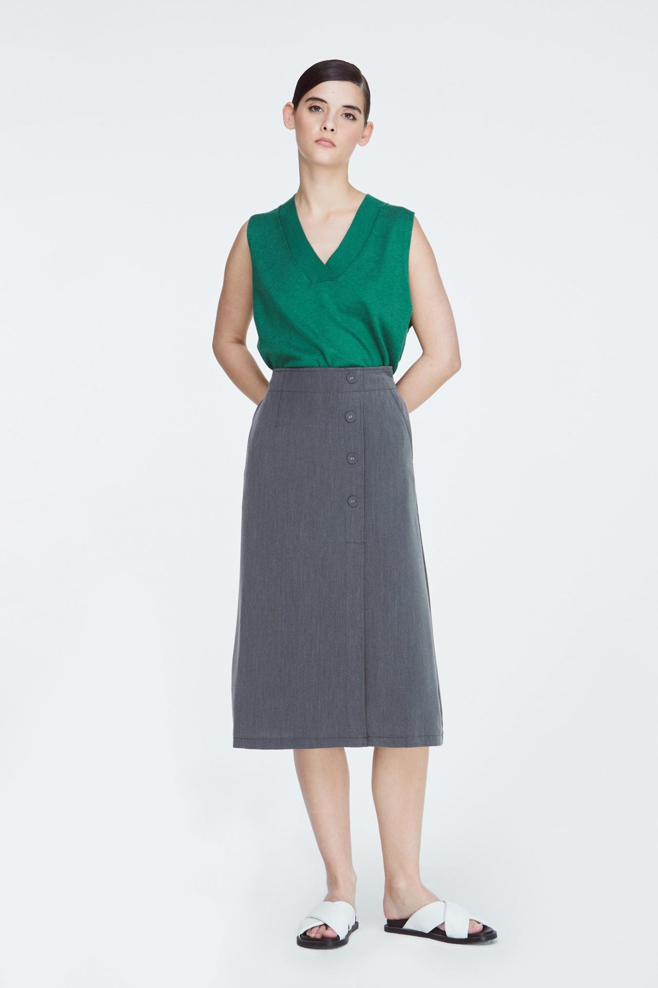 Side Button Skirt – iORA Malaysia